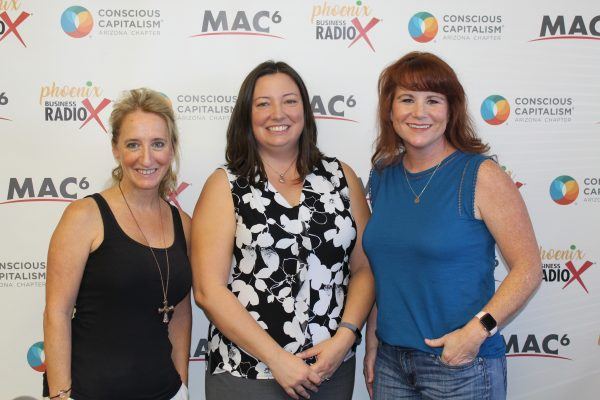 3C AMPLIFIED Leslie Nilsen and Jodi Shaw with For Goodness Cakes