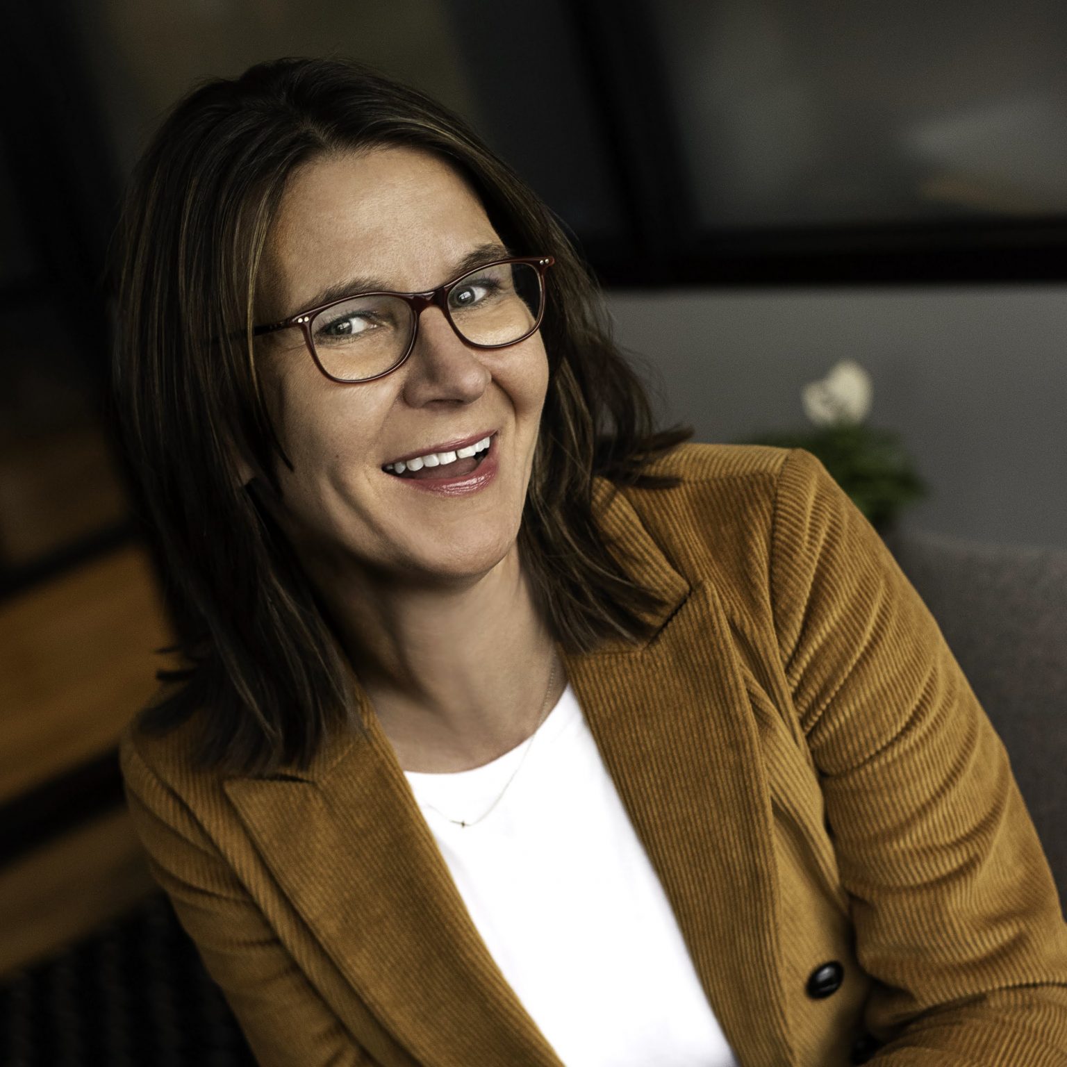 Lisa Carmichael - Business RadioX