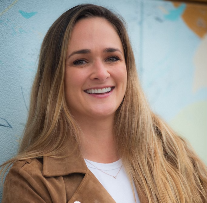 Michelle Songy With Press Hook - Business RadioX