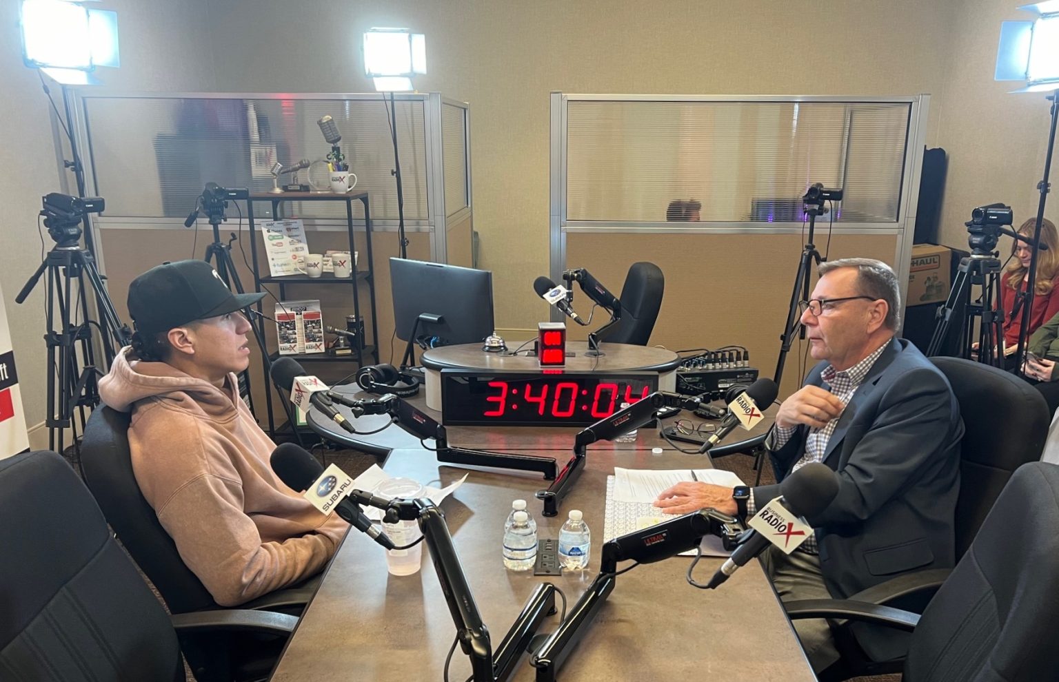 Season 3, Episode 2: LYLE THOMPSON AND THE GEORGIA SWARM - Business ...