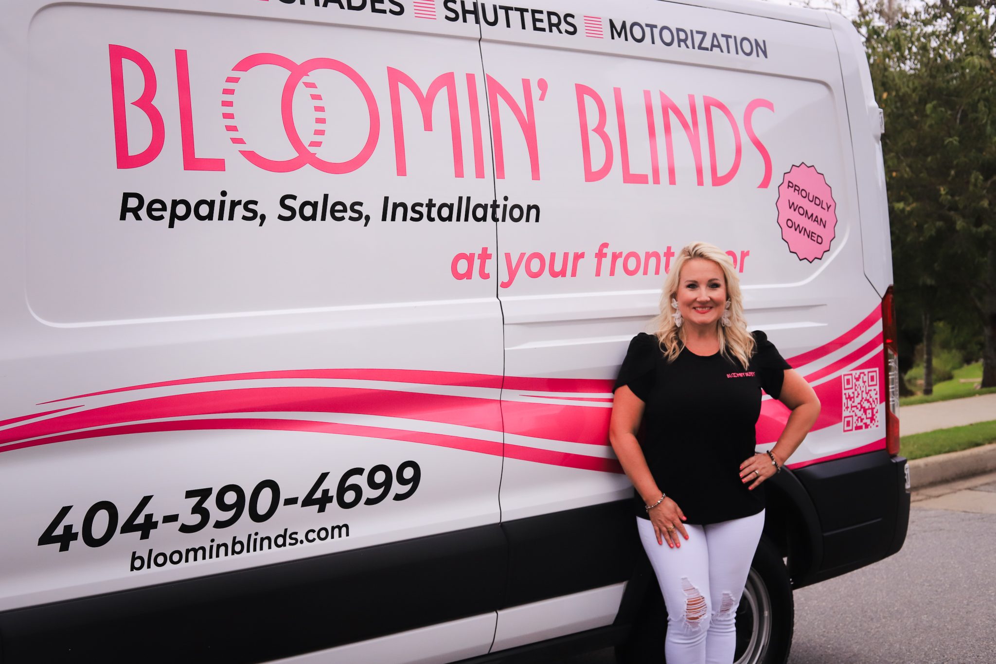 Elevating Spaces with Ashley Sasher, Bloomin' Blinds - Business RadioX